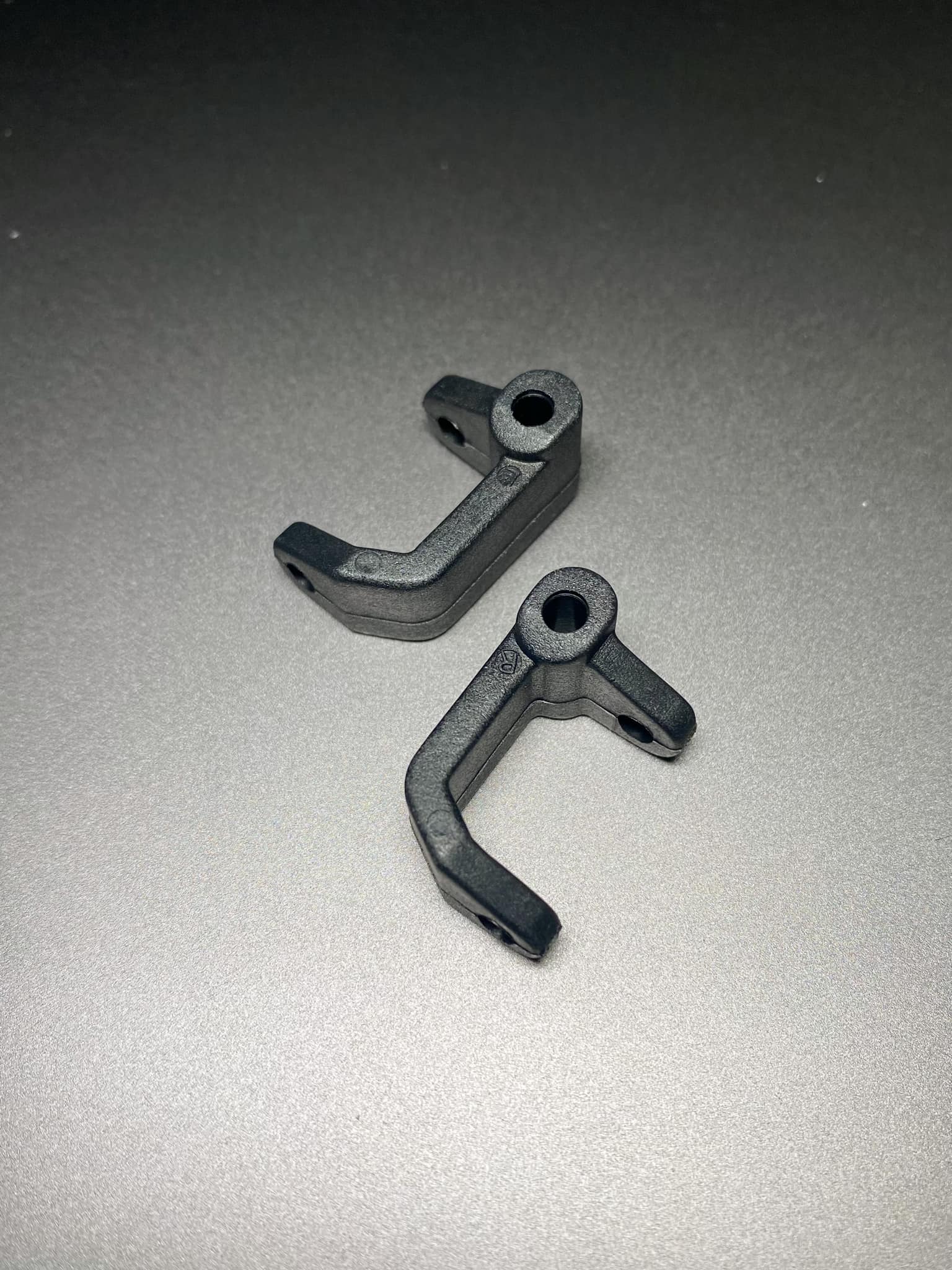 RC10B3 Block Carriers 2pcs – L&L models