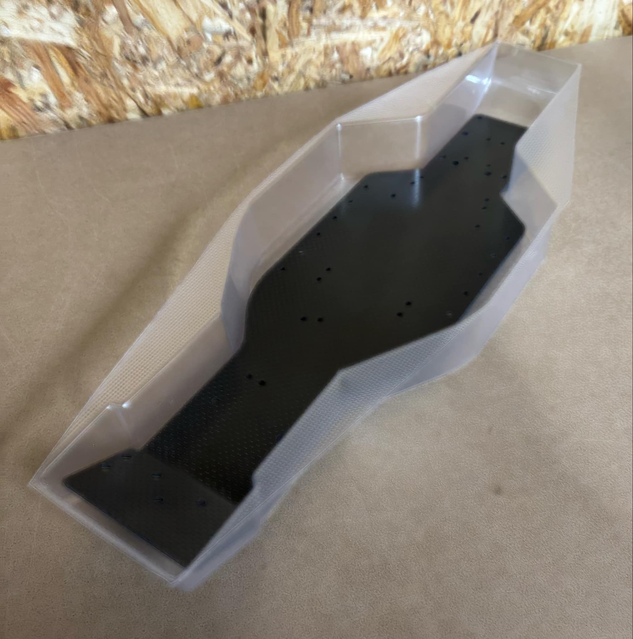 RC10 Worlds Graphite Undertray Chassis Protector – L&L models