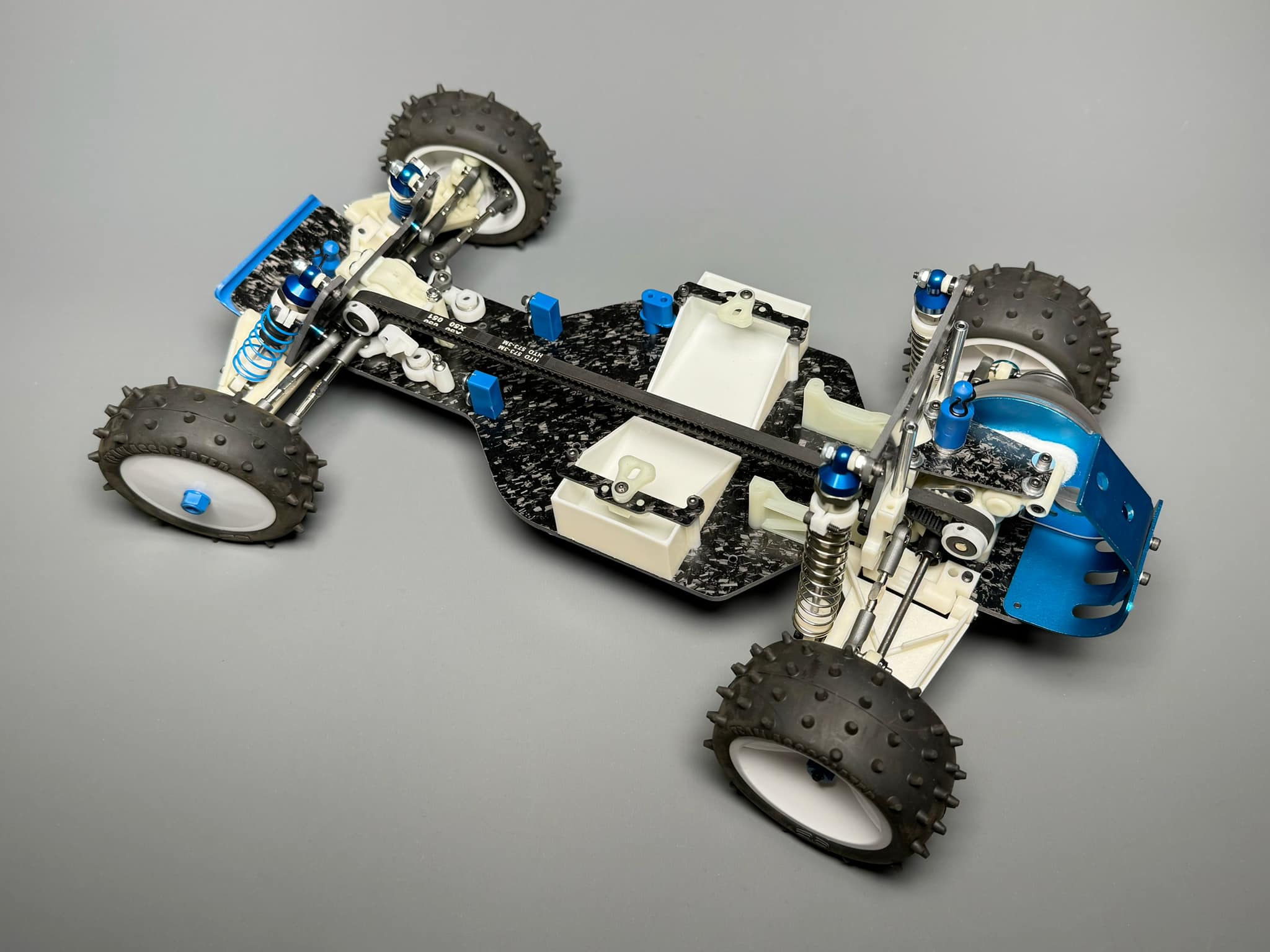 Fan RC Forged Carbon Fiber Chassis for RC10 4WD – L&L models